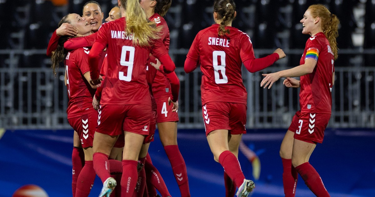 Danmark vinder efter vildt comeback
